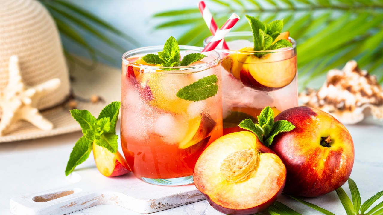 Fruit tea at Teaflower – Colorful & Tasty